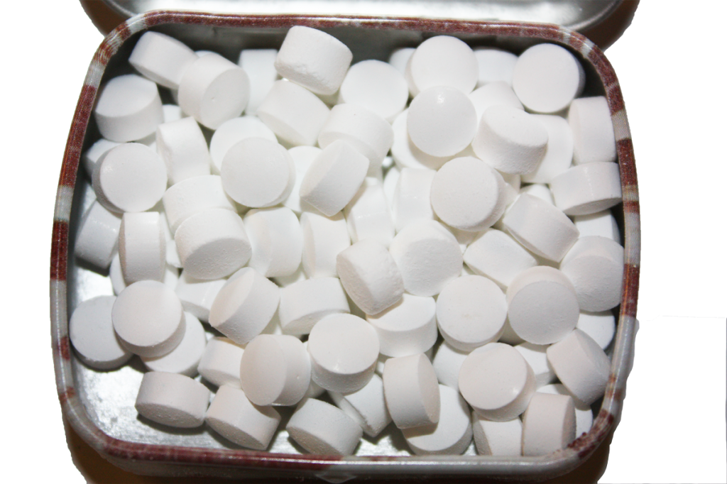 Uncle Oinker’s Savory Bacon Mints: Um. Oinkaaay… | Candy Gurus